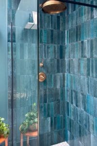 33 Timeless Blue Tile Bathroom Ideas