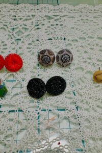 32 Button Crafts You'll Wish You Tried Years Ago