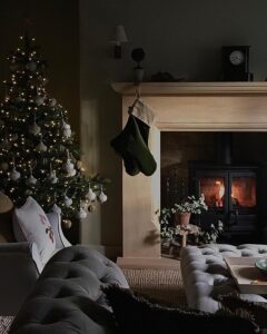 19 Enchanting Cottagecore Christmas Decor Ideas That Captivate Hearts