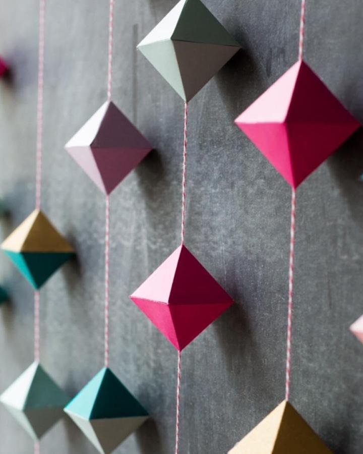 17 DIY Paper Garland Ideas For Christmas